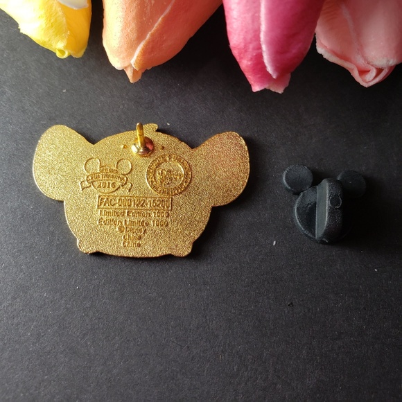 Disney | Jewelry | 425 Disney Lion King Simba Pin | Poshmark